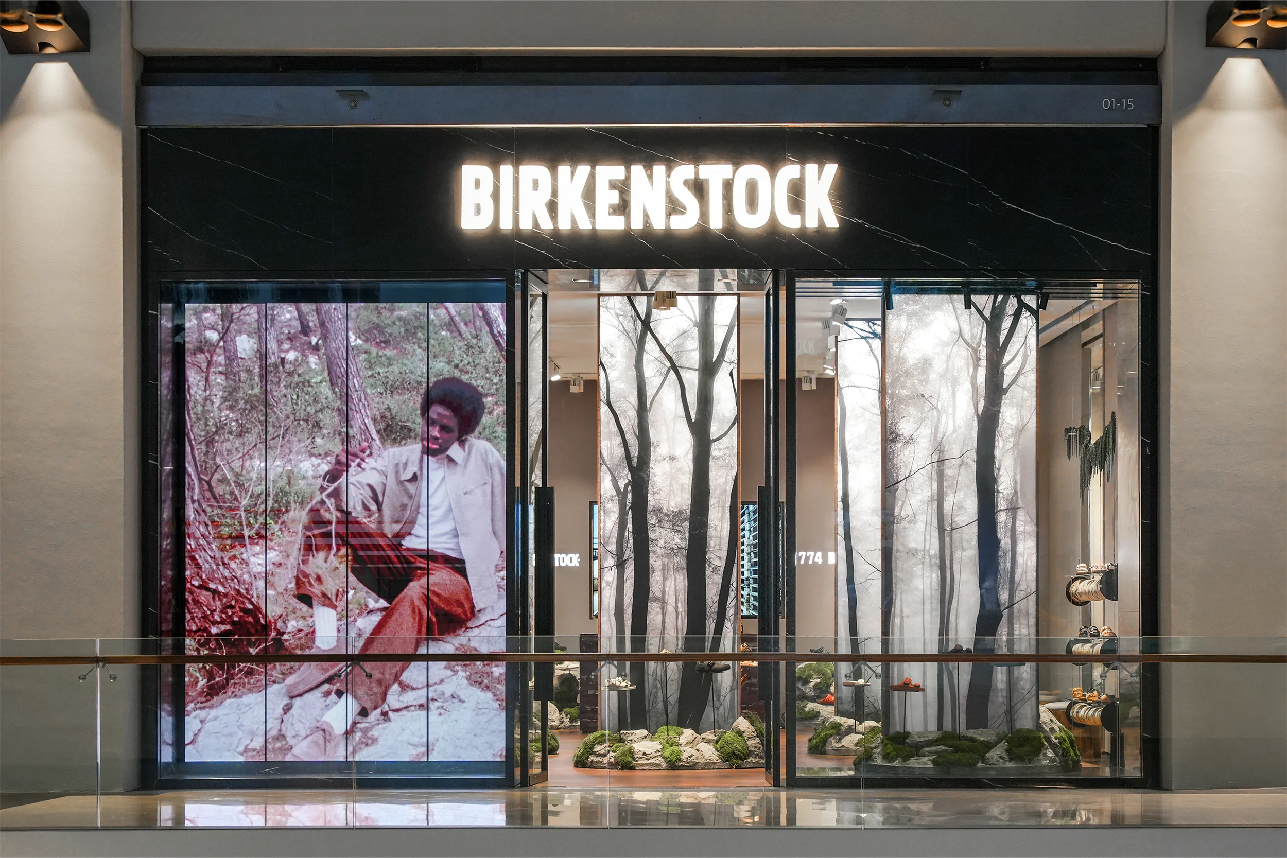 BIRKENSTOCK Marina Bay Sands | Commercial & Retail Fit-Out | Dezign Format